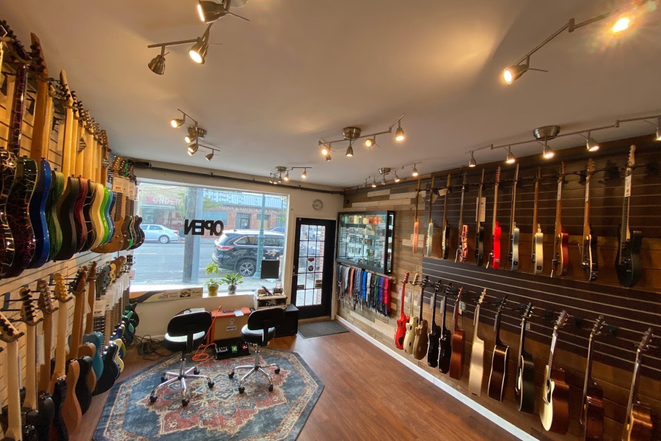 Dealers – Woodrite Guitars